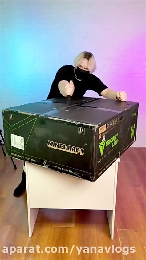 انباکس صندلی گیمینگ طرح کریپر