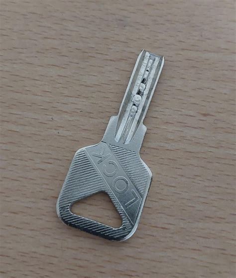 Newbie Question Does Anyone Know How To Remove This Hand Symbol From Inventory R Factorio