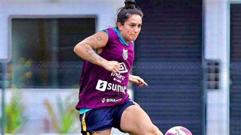 Fernanda Chega Ao Corinthians Com Vasta Experiência No Futebol Europeu E Boa Temporada No Rival