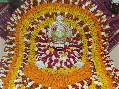 khatu shyam ji did attractive makeup the people of the town welcomed