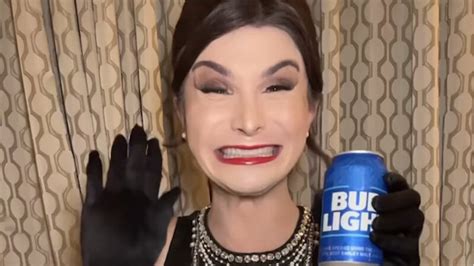 April 2023 Bud Light Partners With Trans Influencer Dylan Mulvaney In