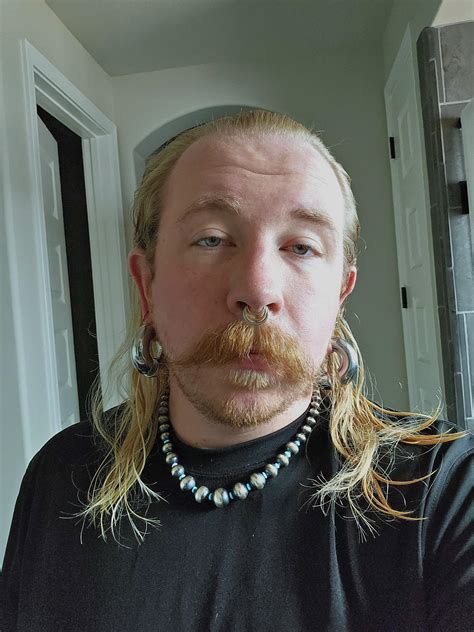 Photos Of Healthy Stretched Lobes W O Plugs R Stretched