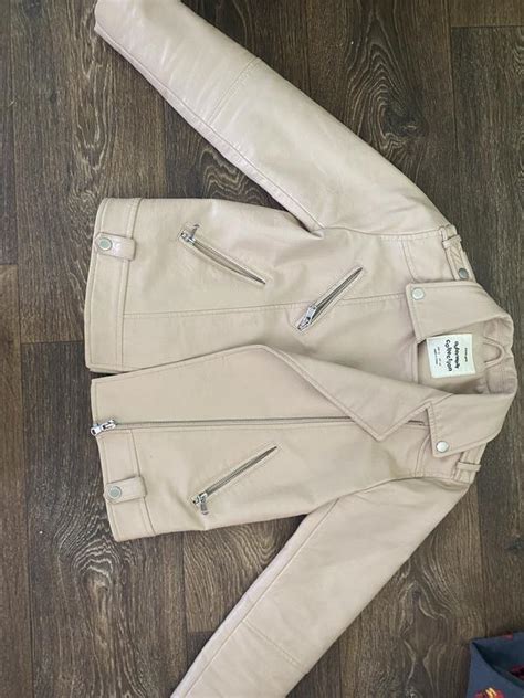 Кожанка — ціна 400 грн у каталозі Куртки Купити жіночі речі за доступною ціною на Шафі Україна