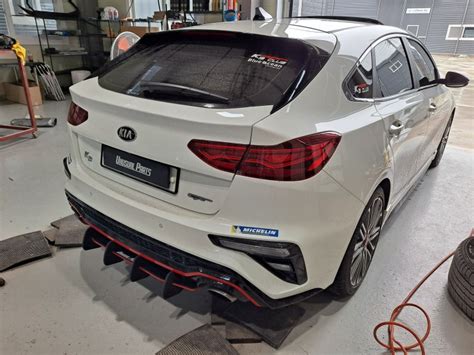 K3 Gt 리어 디퓨저 작업 K3 Gt 바디킷 튜닝 작업은 언유즈얼 파츠에서 K3gt 리어댐 튜닝 바디킷 에어댐 립댐 커스텀 디퓨져 디퓨저