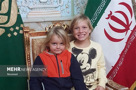 حضور خانوادگی جهانگردان سوئیسی در حرم حضرت معصومه س خبرگزاری مهر اخبار ایران و جهان Mehr