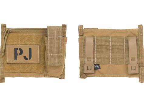 Adminpouch Gear Illustration