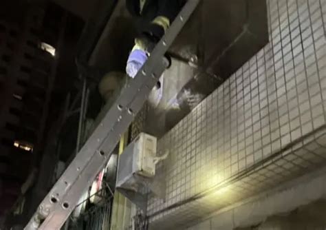 高雄透天民宅清晨火警！63歲男子受困屋內 消防局17車42人搶救 社會 Nownews今日新聞