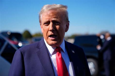 Donald Trump Again Asks Court To Dismiss January 6 Criminal Case