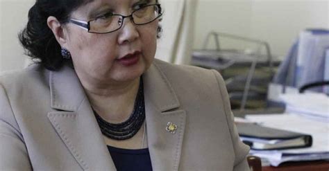 Р Бурмаа Хэн нэгэн мундаг улстөрч улс орныг сайхан болгоно гэж хүлээх биш тогтолцоо эрүүл байх