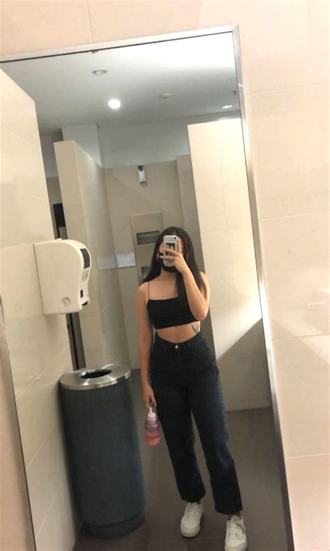 Black Mom Jeans Womens Fashion Bottoms Jeans And Leggings On Carousell