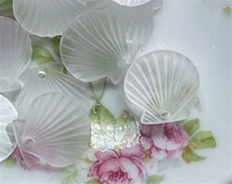 Vintage Glass Clam Shell Beads Made In Germany Frosted 6pcs 11mm Etsy