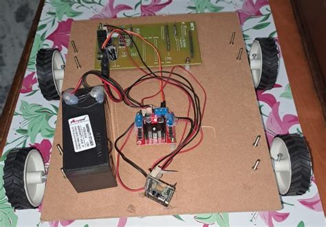 robot vehicle with esp32 cam