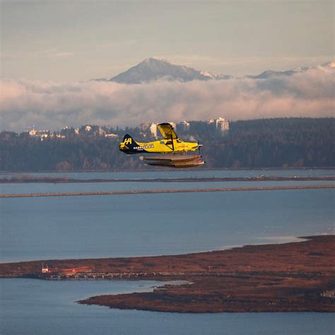 Worlds First Commercial Electric Plane Takes Off Near Vancouver
