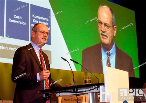 Deutschland Mannheim 11 05 2016 Finanzvorstand Axel Salzmann Bei