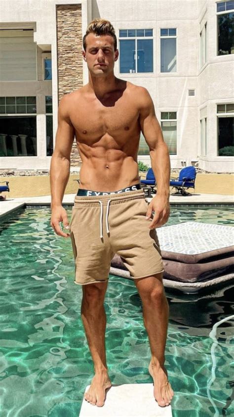 Mitchell Easons Feet