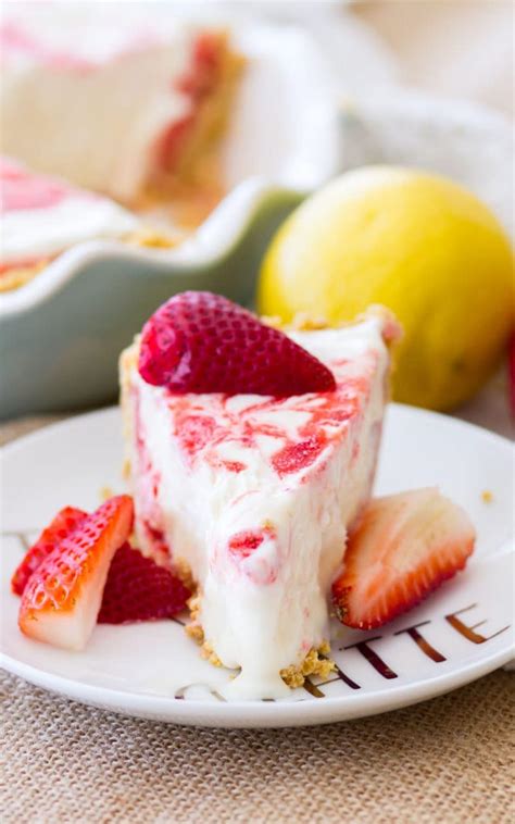 Strawberry Lemonade Pie Julies Eats And Treats
