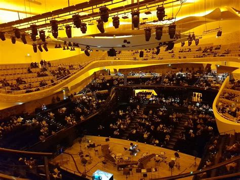 عکاسی متفاوت از سالن های مجلل تئاتر و سینما در پاریس