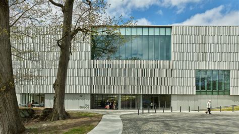 Eskew Dumez Ripple Clads Museum In Fluted Precast Stone Facade