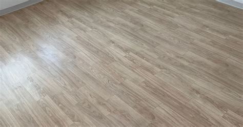 처음부터 끝까지 친절하게 상담해주셔서 궁금한것 요청드릴 것 편하게 말씀드릴 수 있어서 좋았어요 청소 당일 미리와서 준비도 잘해주시고 청소도 만족스럽게 잘 해주셨습니다