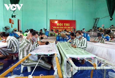 Những phạm nhân Trại giam Ninh Khánh trước ngày được đặc xá