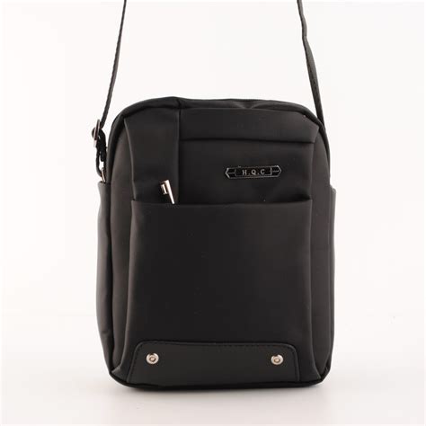 МЪЖКИ ЧАНТИ ОТ ПЛАТ И БРЕЗЕНТ Мъжка чанта от плат за през рамо с джобчета и непромокаема материя