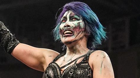 Asuka Faz Críticas Ao Booking De Bayley Na Wwe