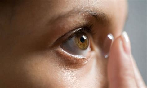 Contact Lenses May Increase Risk Of Eye Infections By Transferring Bugs