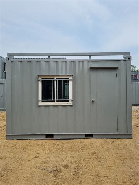 중고컨테이너 3x4팝니다 Led등1 방화문1 분전함1 환풍기1 콘센트1 창문2 실내는 올덧방해서 A급 상차해드리고 운송료 하차비 별도입니 중고나라 밴드마켓 Band