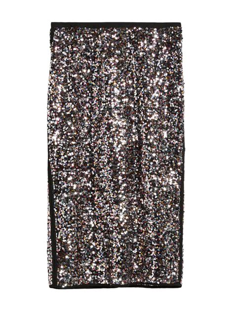 Street Style Shop And Wear The Trendy Ss24 Sequin Skirt Vogue
