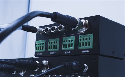 Advanced Sensor Hub Elevating Monitoring Accuracy