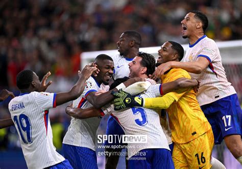 호날두 0골로 탈락…프랑스 포르투갈에 승부차기 끝에 4강 진출 → 스페인과 격돌