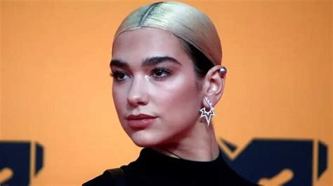 Bintang Pop Dua Lipa Gencatan Senjata Kemanusiaan Harus Terjadi Di