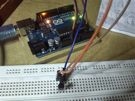 Program Arduino Dengan Sensor Suhu LM35 Arduino Mikro
