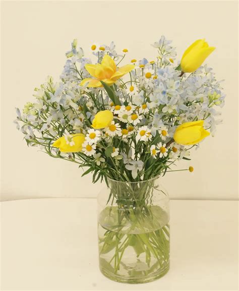 어니스트플라워 스타일링 맛있는 브런치와 잘 어울리는 꽃