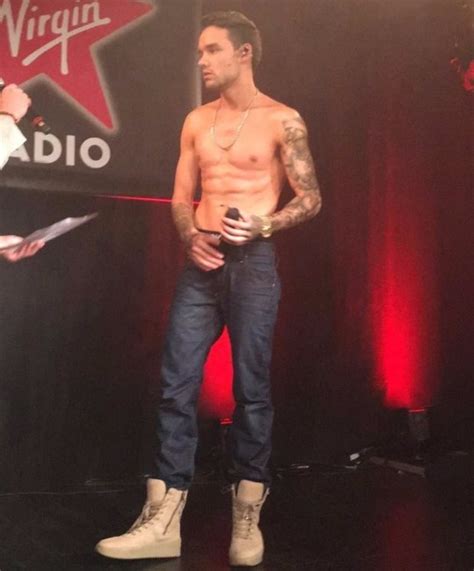 Liam Payne Shirtless Abs