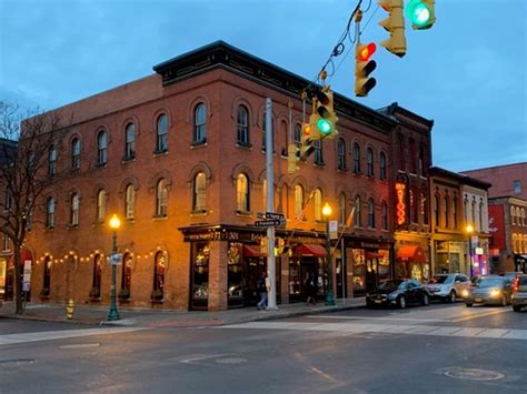 25 Things That Make Syracuse Great Armory Square