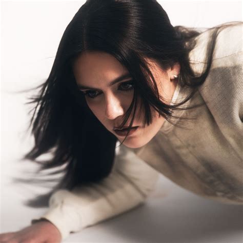 Santos Da Casa Iolanda Revela Primeiro Single Do Álbum De Estreia