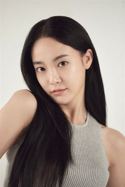 이주연 블레이드엔터 전속계약…이준영·남우현 한솥밥 연예 기사 더팩트