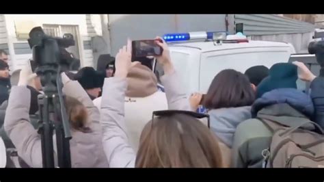 Никиту Кологривого отпустили из спецприемника в Новосибирске где он отбывал арест за дебош в