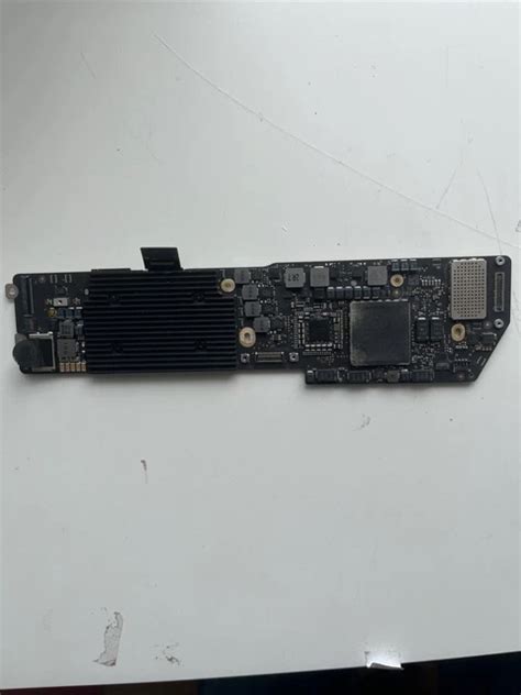 Macbook Air 2020 A2179 Logic Board 820 01958 A Faulty Q1 £2537