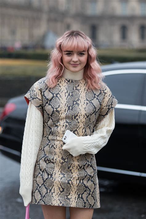 Maisie Williams Arrives At Kenzo Fashion Show At Pfw In Paris 0120