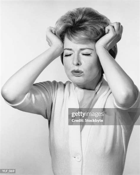 Agaijnst Photos Et Images De Collection Getty Images