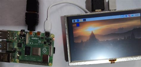 Raspberry Pi Traffic Lights Using Hexabitz Modules
