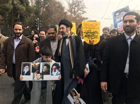 شانس مجتبی خامنه ای برای نشستن بر کرسی ولایت فقیه چقدر است؟