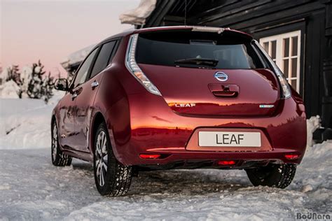 닛산 배터리 용량 늘린 전기차 리프 판매 시작 최대 250 Km 주행 가능 보드나라