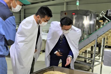 ҮНДЭСНИЙ ҮЙЛДВЭРЛЭГЧДЭЭ ТҮШИГЛЭН ЭХ ОРОНДОО ХҮНСНИЙ ХУВЬСГАЛ ХИЙЦГЭЭЕ Хүнсний хувьсгал