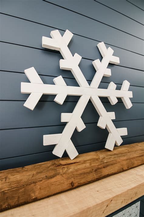 Wooden Snowflake Wall Decor Diy At Brittany Molina Blog