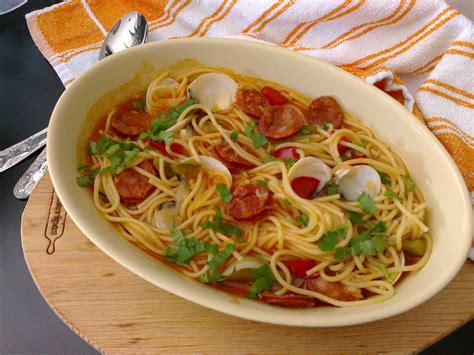 Guloso Qb Esparguete Com Chouriço E Ameijoas Spaghetti With Chouriço And Clams