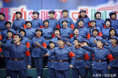 女红军” 跳忠字舞唱红歌纪念毛泽东诞辰 每日头条