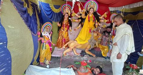 राघोपुर नवरात्री में माता दुर्गा के प्रति दिख रही अपार भक्ति छाती पर